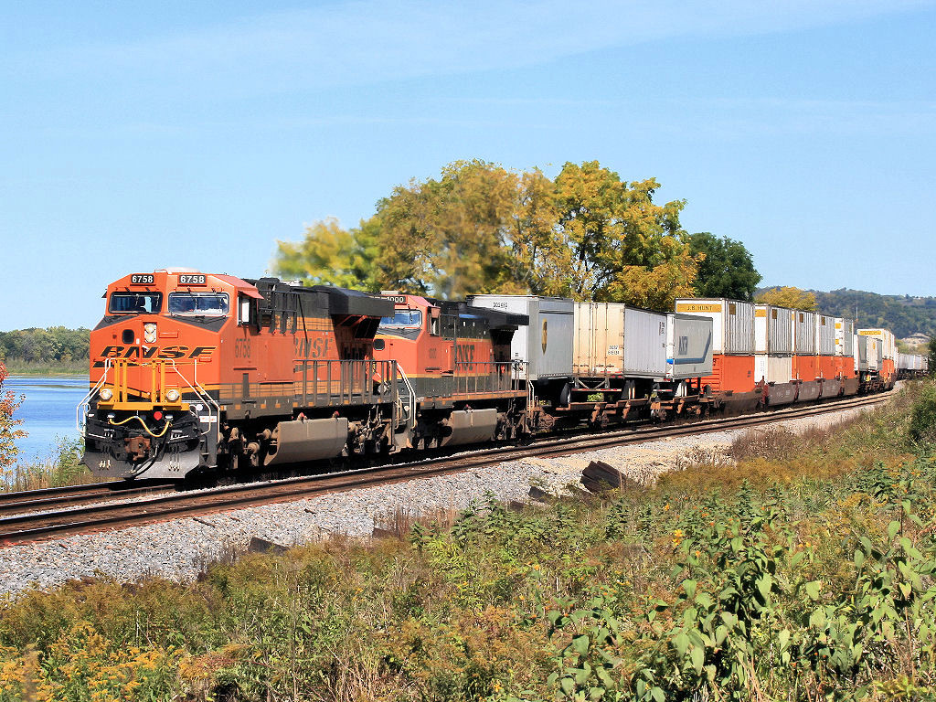 BNSF 6758